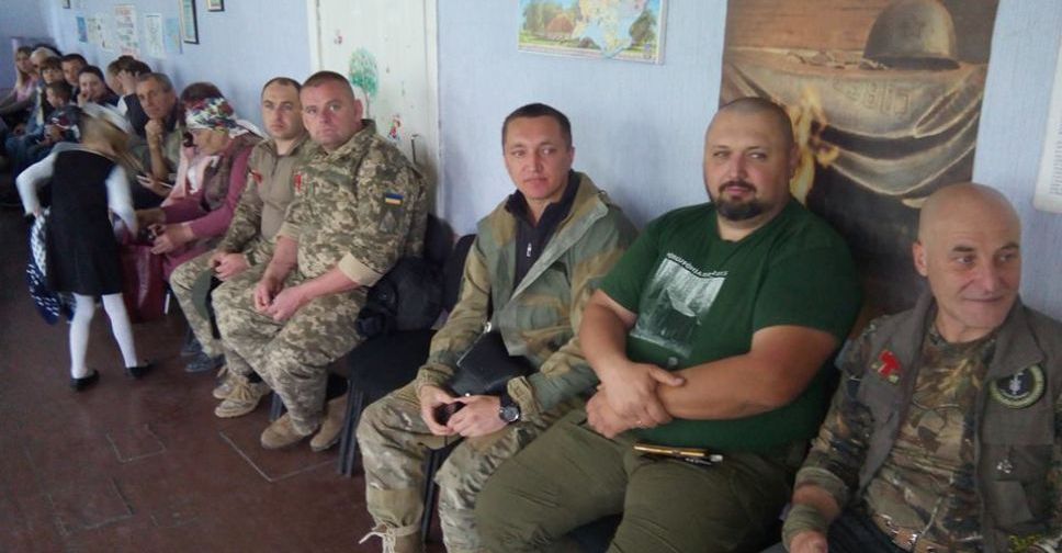 В День Победы авдеевские симики и помощь успели развезти , и на ...